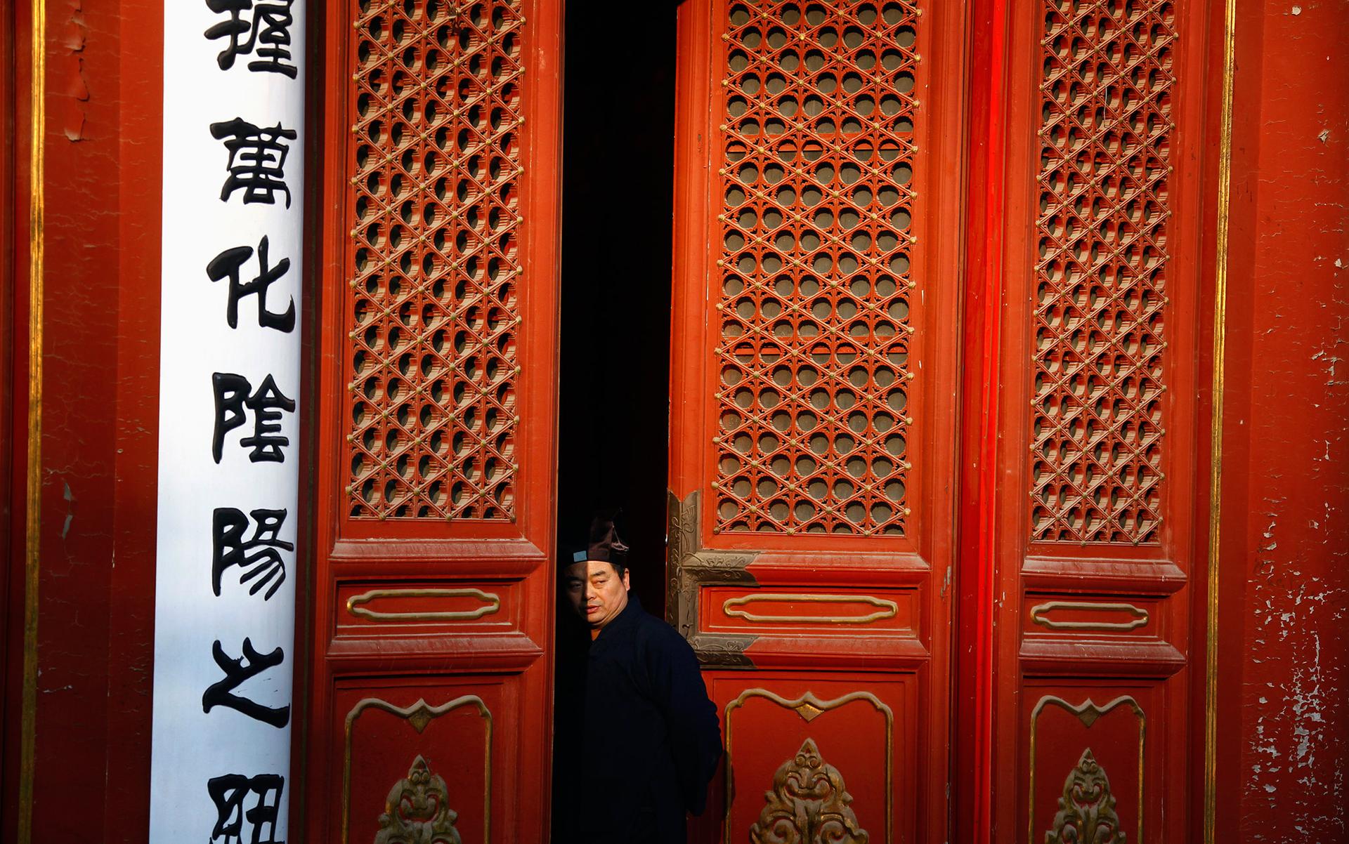 Forget prophecy: the I Ching is an uncertainty machine | Aeon Essays