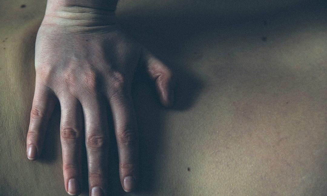 What is the physiological basis of the healing touch? | Aeon Ideas