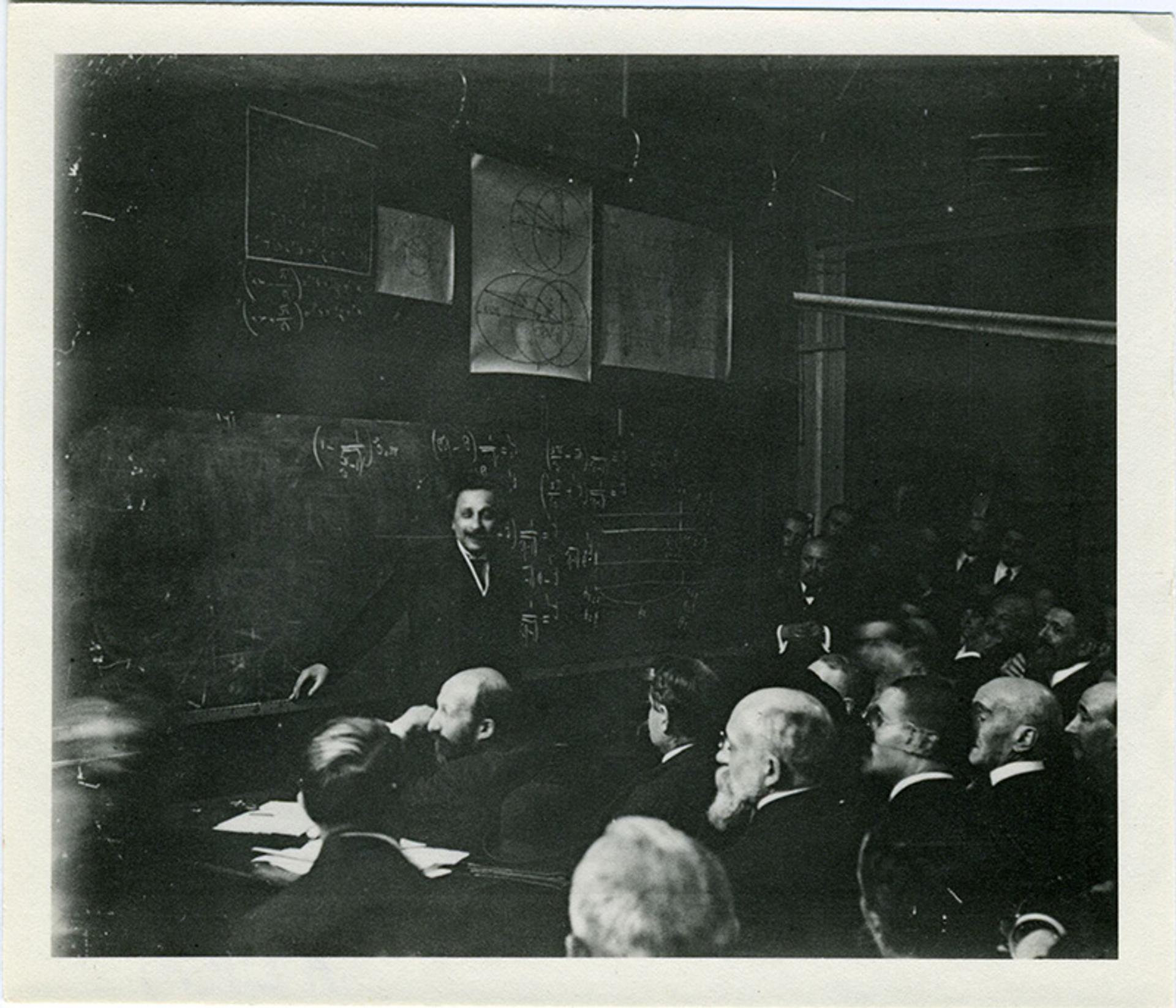 Who really won when Bergson and Einstein debated time? | Aeon Essays