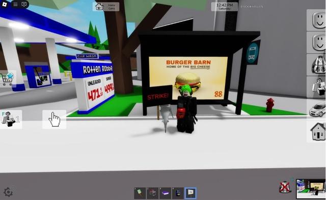What is Roblox teaching children about capitalism? | Psyche Ideas